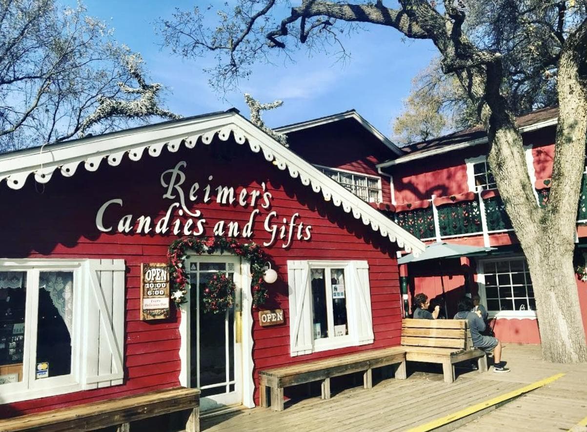Three Rivers To Sequoia National Park: 17 Things to Do - Purfect Sunday
