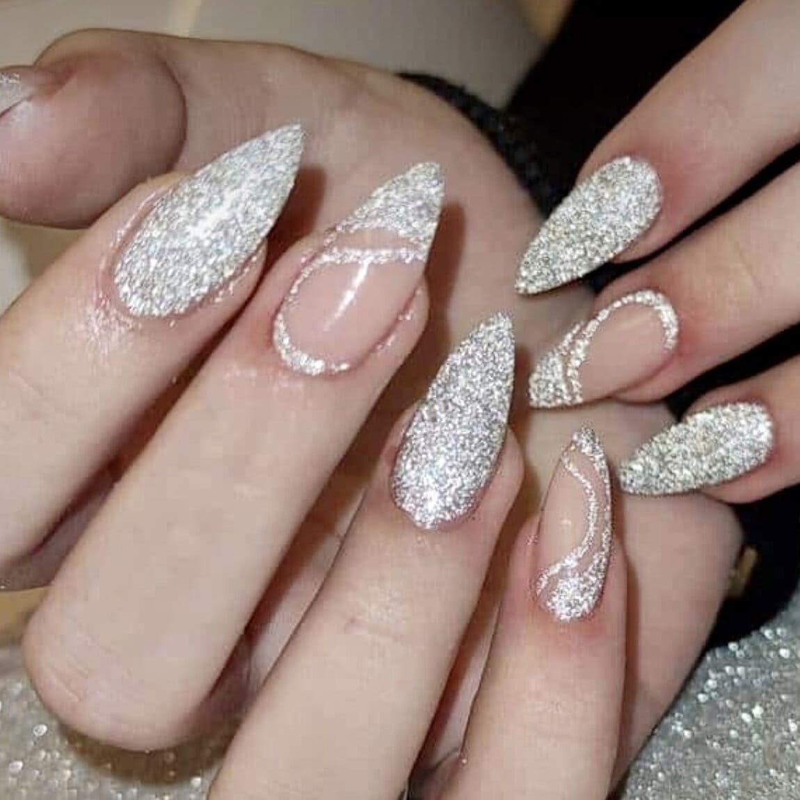 35+ Stunning White Christmas Nail Designs You'll Love - Purfect Sunday