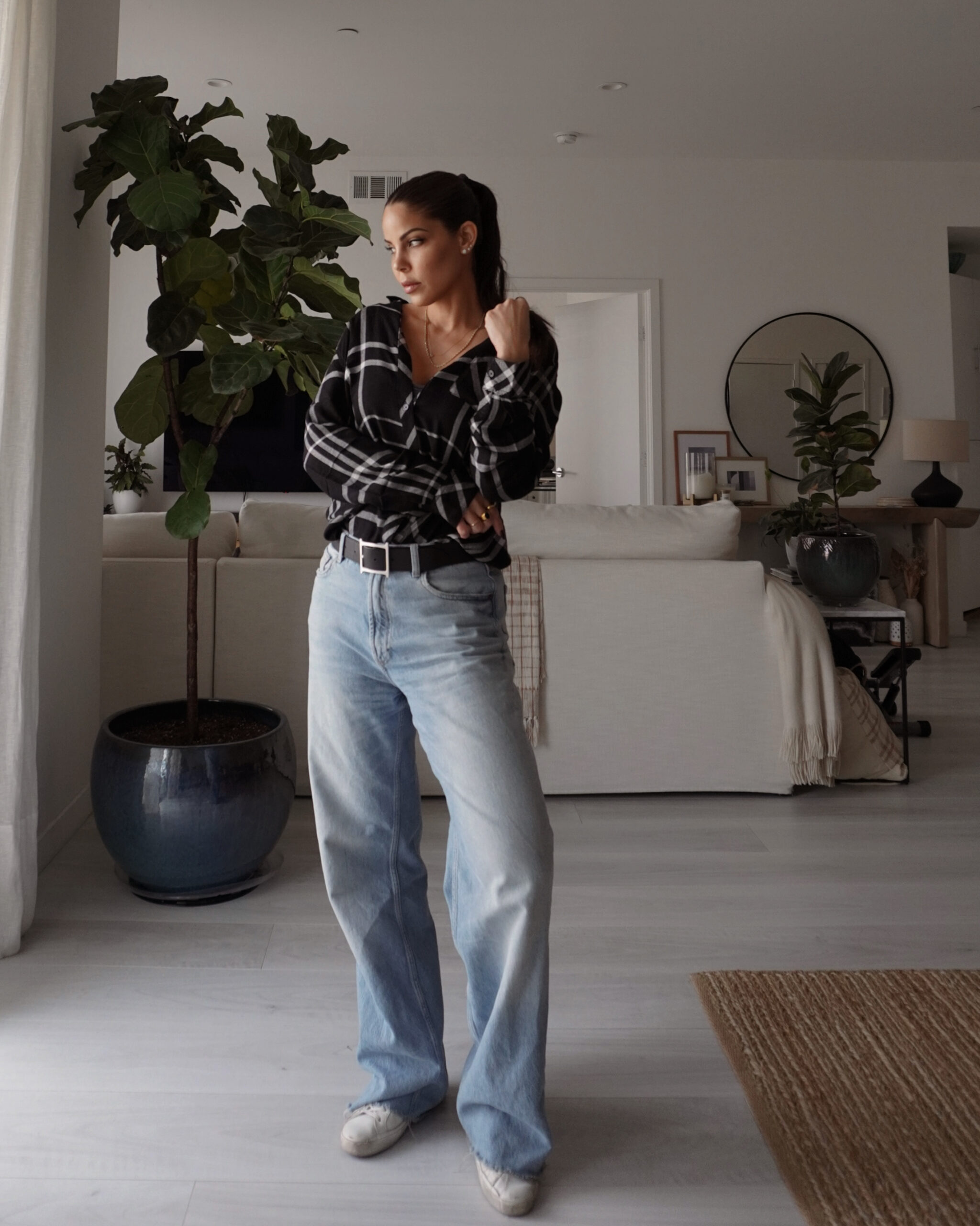 How to Style A Flannel Top (A Women's Style Guide) - Purfect Sunday