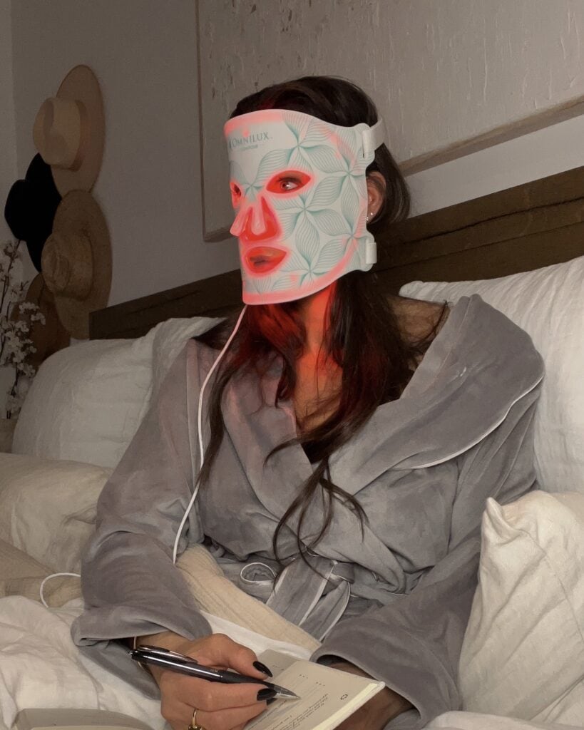 The Glow-Up Secret: Benefits of Red Light Therapy for Your Skin ...